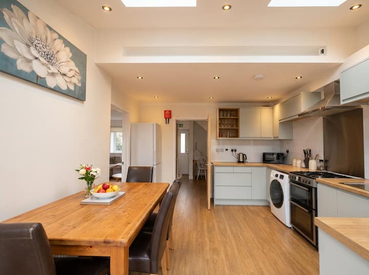 Modern 2 Bed House Near Oxford City With Ev Charge - Oxford