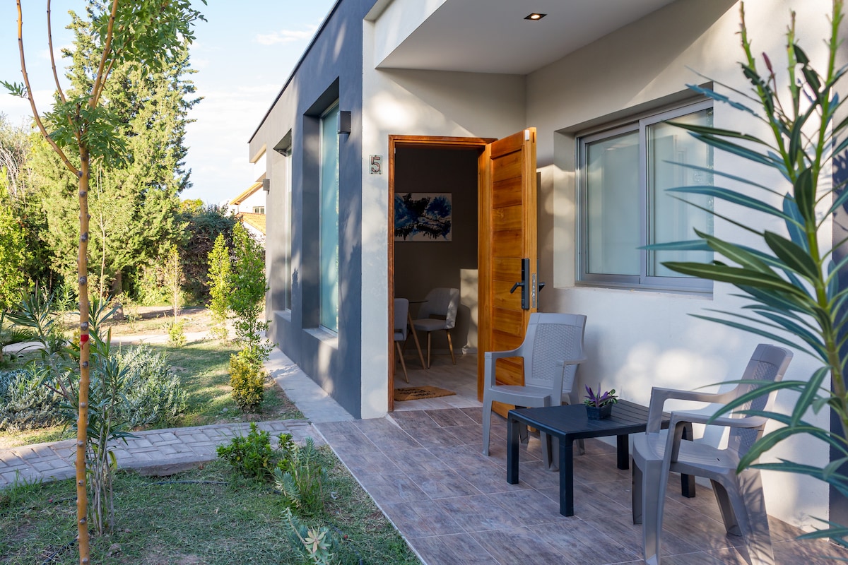 Modern lodge | BBQ | Parking | 50" Smart TV - Flats for Rent in Luján ...