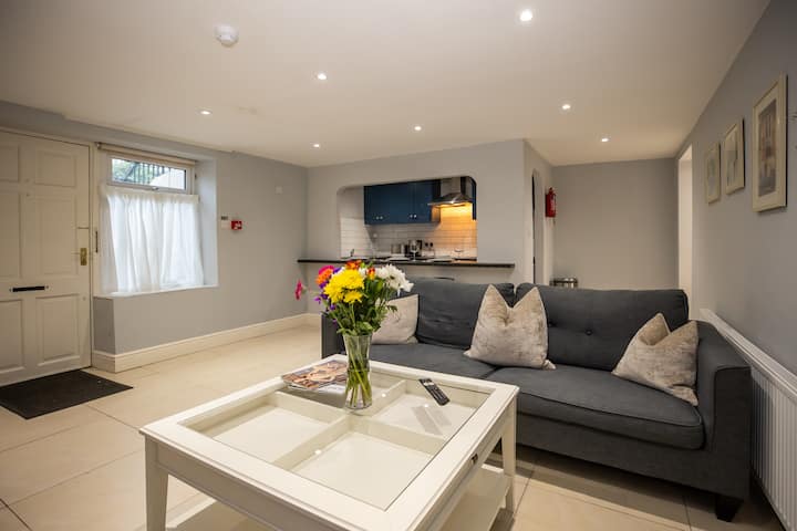 1 Bedroom Apartment Unit In Rathmines - 도니브룩