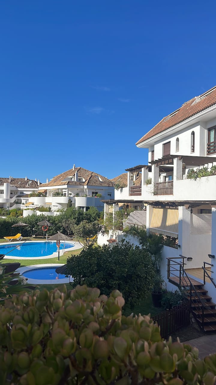 Apartamento En Las Lomas De Marbella - Marbella