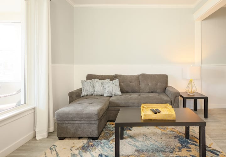 Fallsview Retreat - Niagara Falls