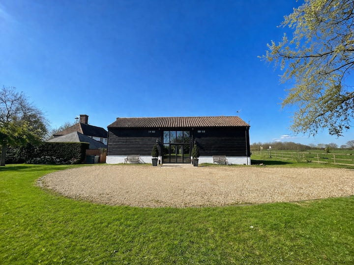 Coft Hall Barn - English Countryside Retreat - Saffron Walden