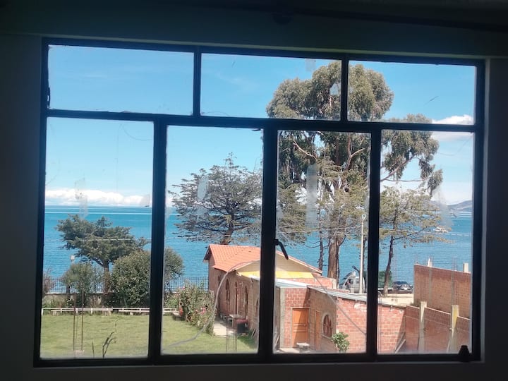 Casa Independiente Vista Al Lago Amanecer - Yunguyo