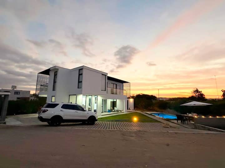 Casa Estreno De Campo Con Piscina Y Terraza En Ica - Ica