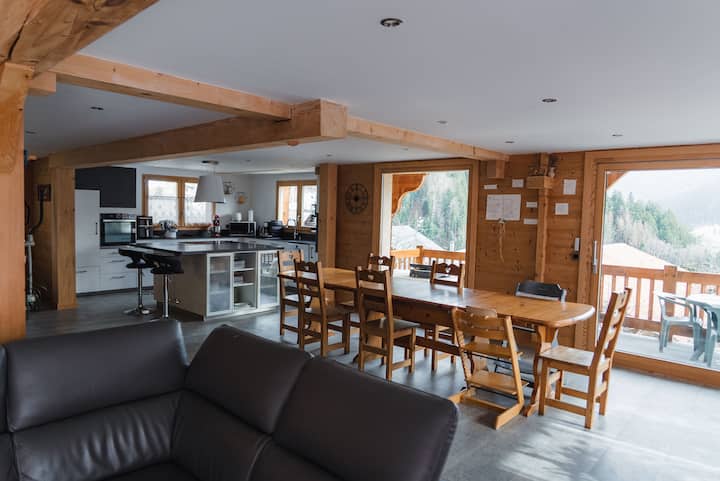 Chalet Individuel 200 M2 Au Grand Bornand Village - Le Grand-Bornand