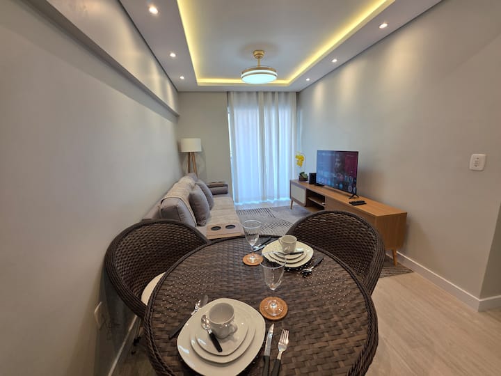 Va Conforto No Centro De Pf | 2 Quartos + Varanda - Passo Fundo