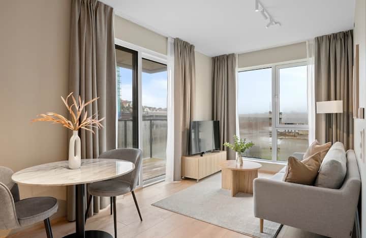 Sentral Leilighet - To Balkonger -
Parkering - Stavanger