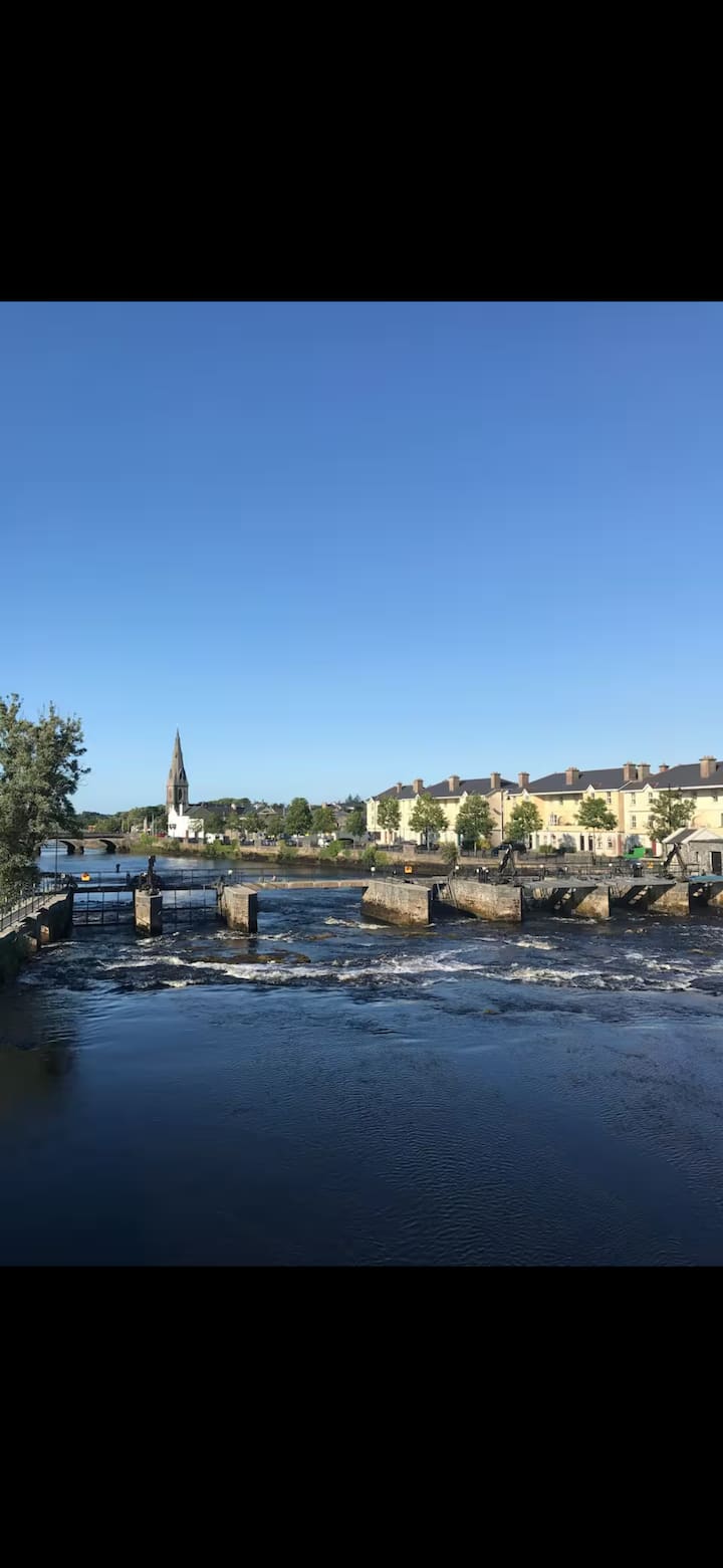 Jim's Plaice, Your Dream Fishing Base! (Sleeps 9) - Ballina