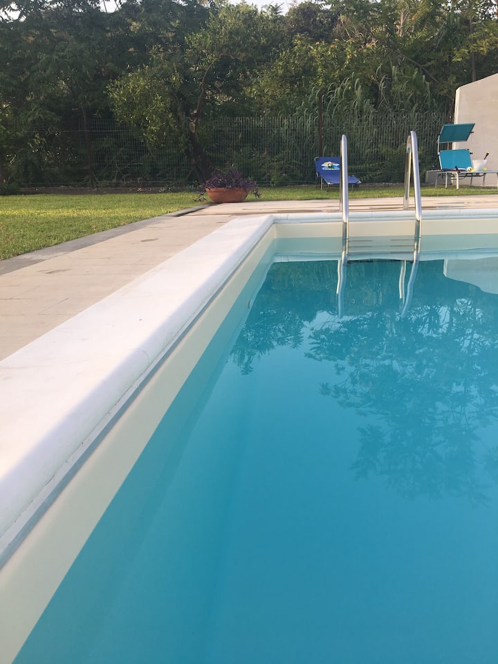 Casa 12 Posti Letto Con Piscina - Italy