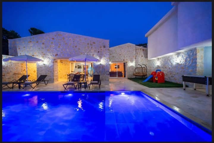 Villa Zeyno 6- Ailelere Mutabık Ferah, Taş Villa - Kaş