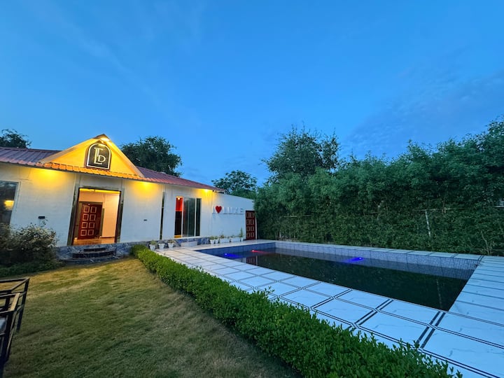 Luxe Farm 2.0 - Noida