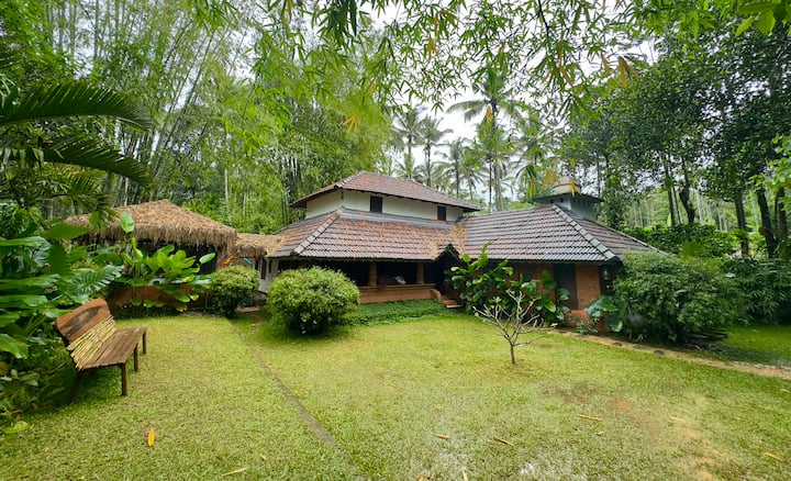 Metanoia Heritage Villa –  120-yr Old Kerala Illam - Wayanad