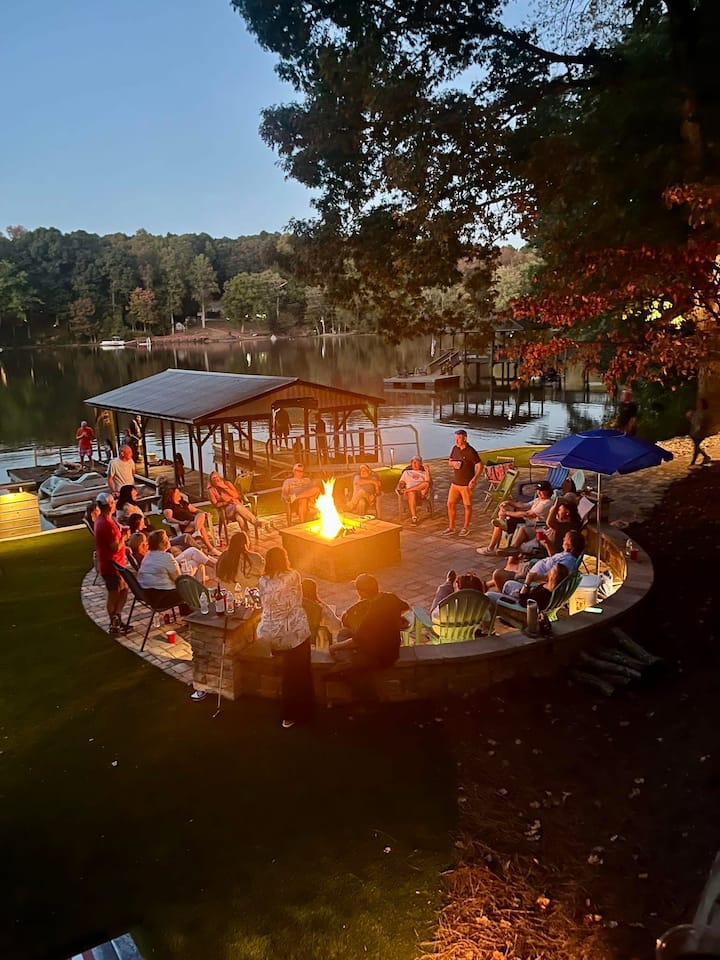 Lake Front Golf Resort - Lake Wylie, SC