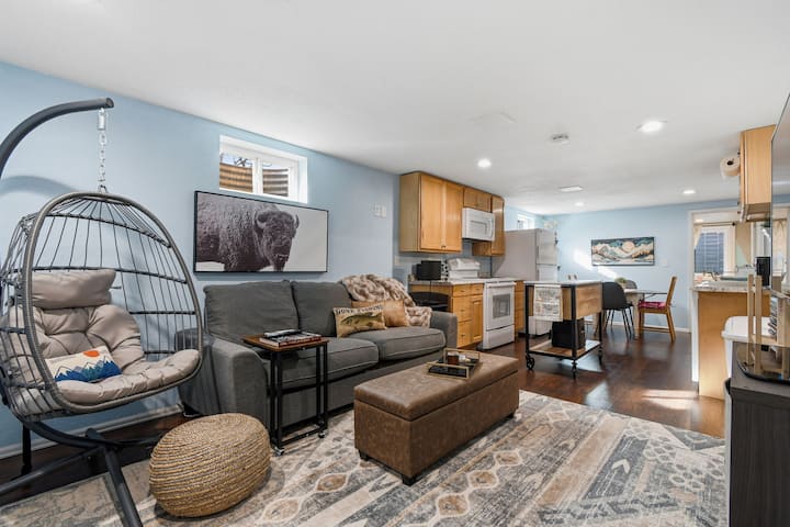 2 Bd Apt-monthly Stays-quiet St W/park Access-w/d - Lakewood, CO