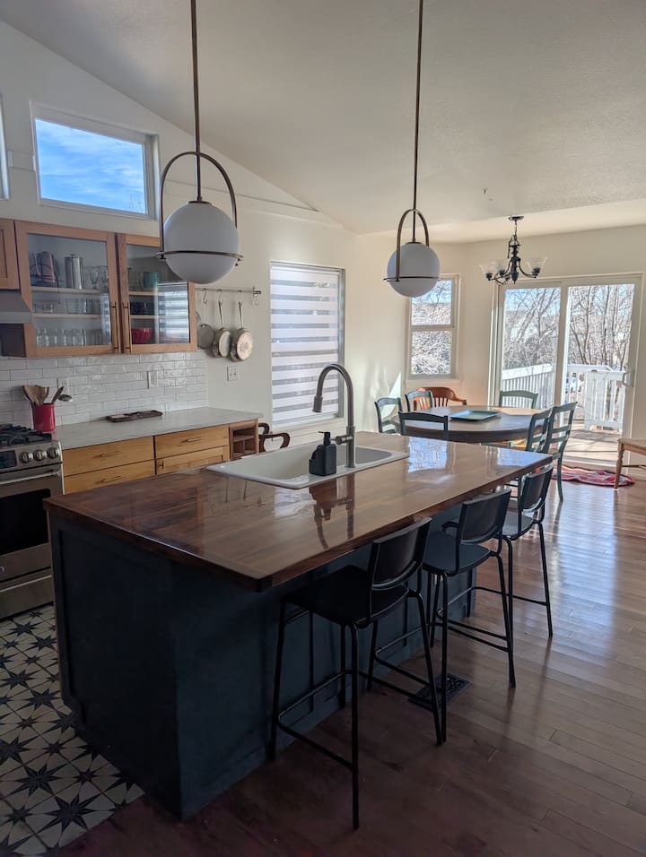 Gorgeous Home In Fort Collins! - Fort Collins, CO