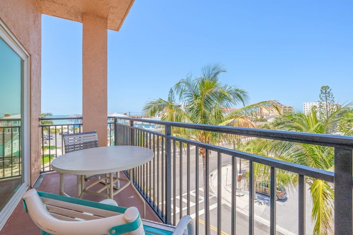 Madeira Bay #416 - Family-friendly Condo - Madeira Beach, FL