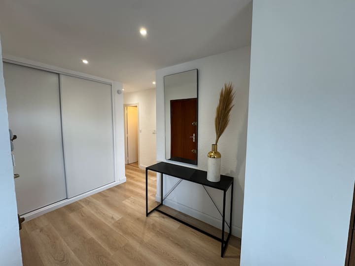 Central | 2 Chambres | Lit King Size 180x200 |Clim - Valensole