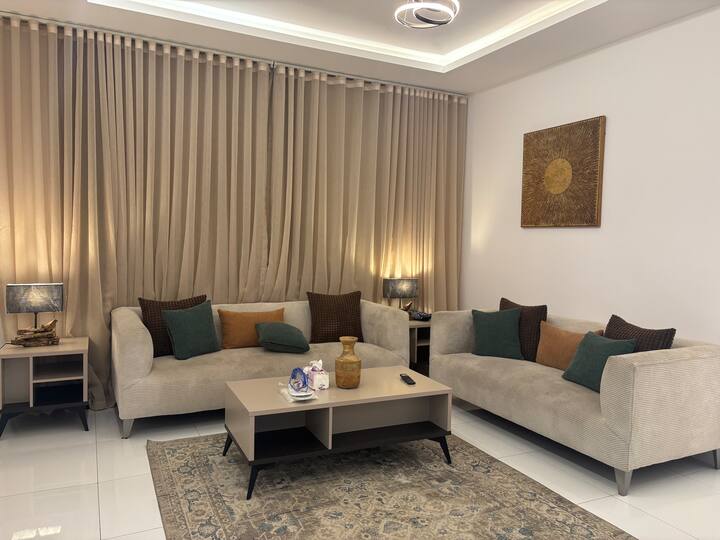 3br Luxurious Flat In Almadinah - Medina