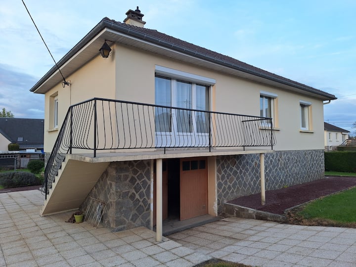 Maison Typique Du Bocage Virois - Vire