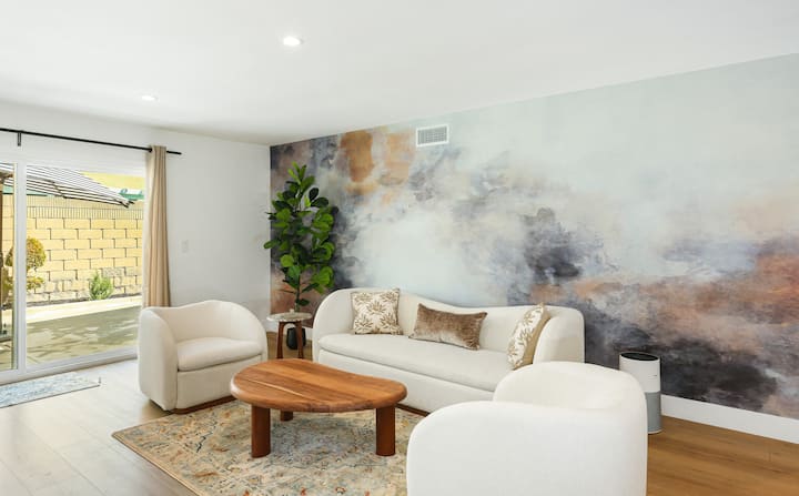 Exquisite 4 Bedrooms Seal Beach Home For Family - Cypress, CA