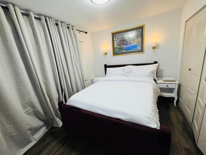 Private Room, Queen Bed, 2 Guests, Coffee Bar - North Dakota