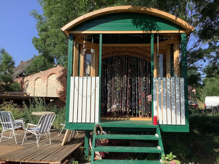 Cozy Circus Wagon Hideaway-nature, Sauna & Bonfire - Germany