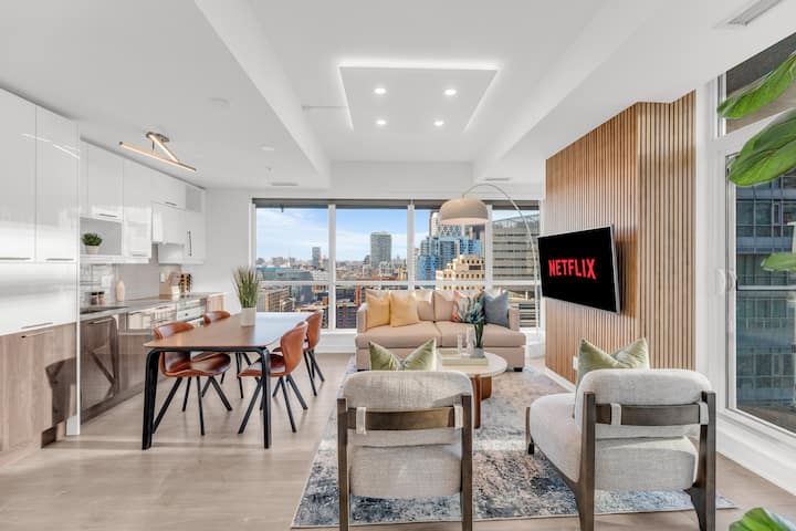 Entertainment District Gem | World Cup | Sleeps 5 - Toronto