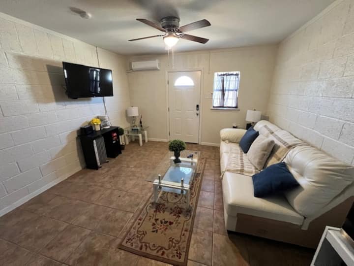 Roadrunner Casita – Cozy Desert Studio Near I-10 - Fort Stockton, TX