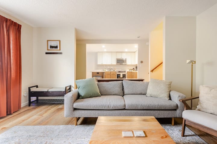 Home In Beaverton - Beaverton, OR