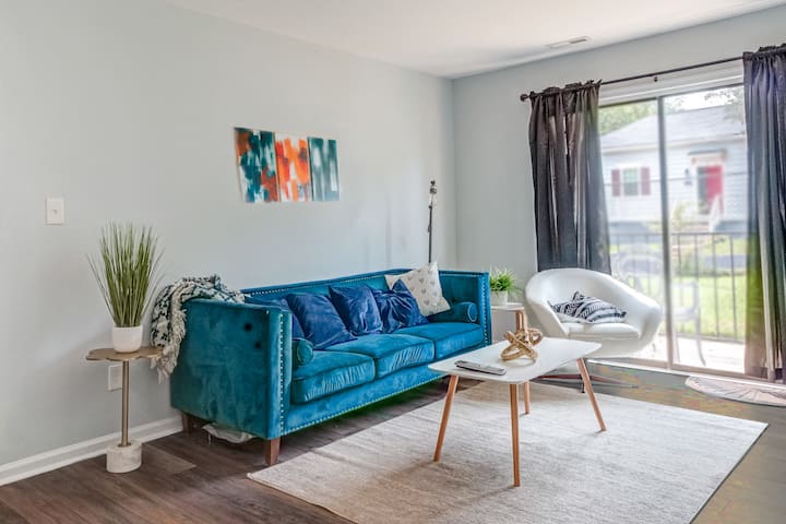 Stylish Raleigh Downtown Escape - Raleigh, NC