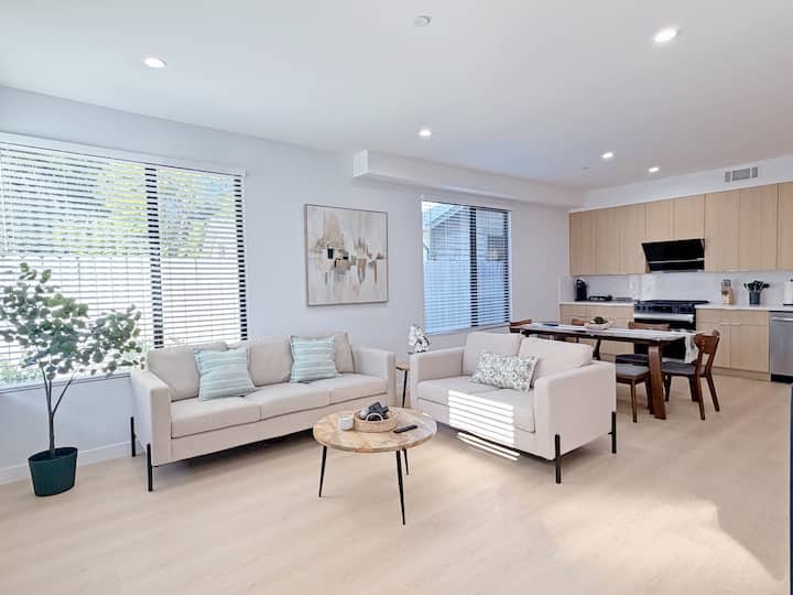 Cottage & Rustic - Pasadena, CA