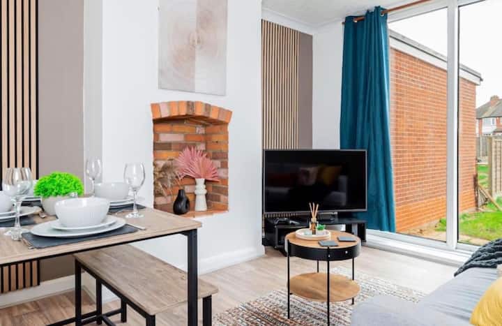 Nec | Bhx & Contractor 3br Sleeps 7 | Free Parking - Solihull