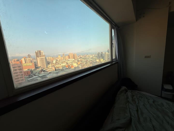 Couchsurfing: Meet And Stay With Locals - Taipei