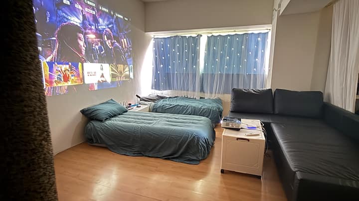 Couchsurfing: Meet And Stay With Locals - Taipei