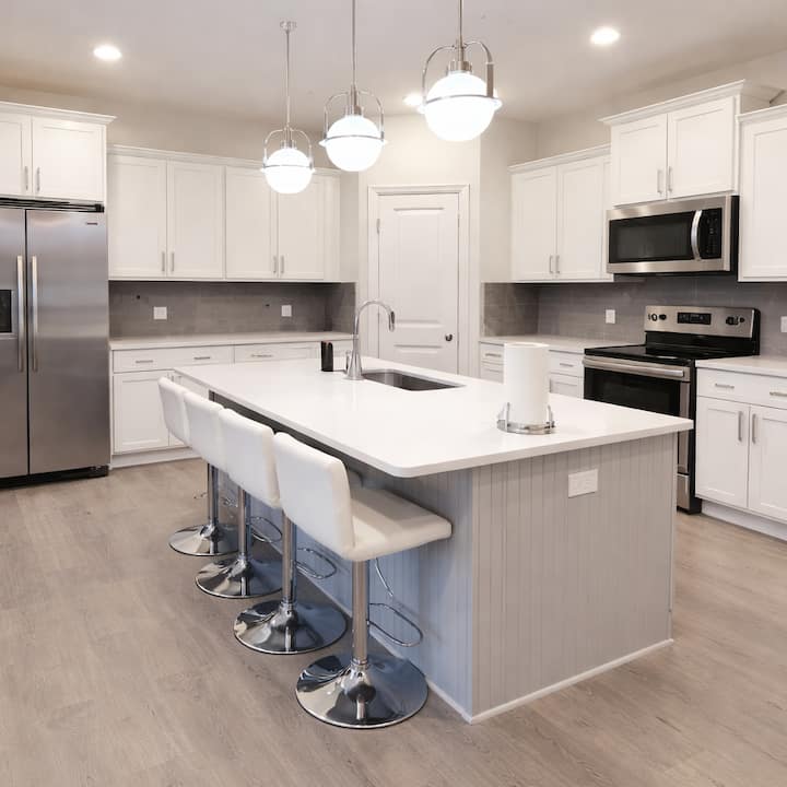 Modern Stylish Retreat • Near Winston-salem - Winston-Salem, NC