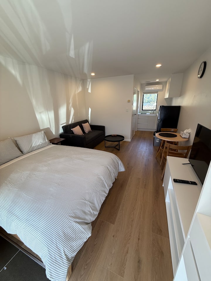Relaxing Comfy Studio Apartment In Ellerslie - Auckland