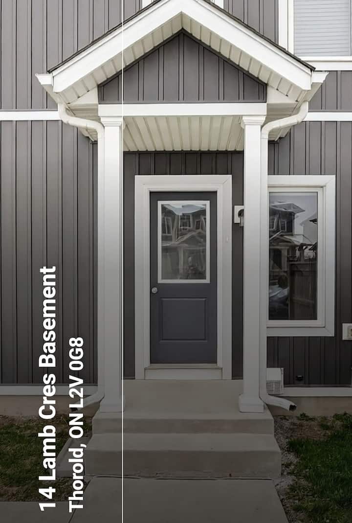 Private Entrance Basement Suite Near Niagara Falls - Welland