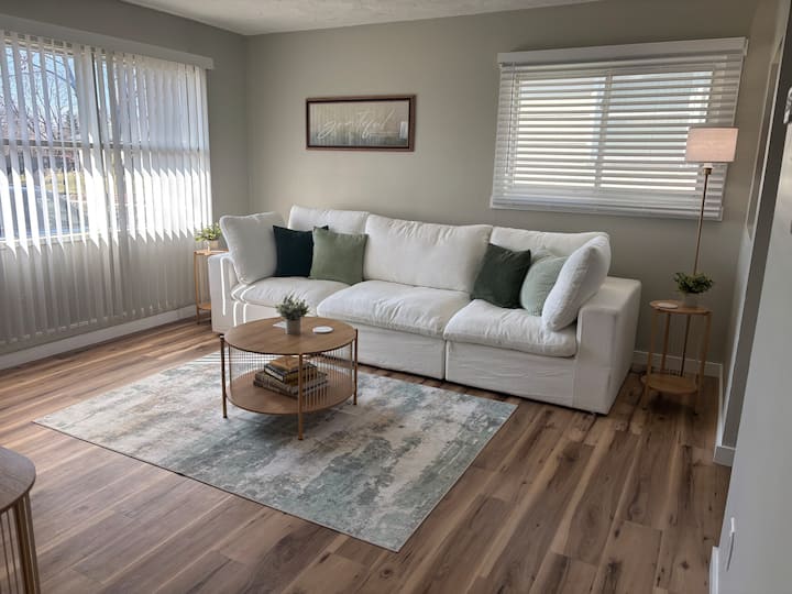 Homey Happy Place. - Auburn Hills, MI