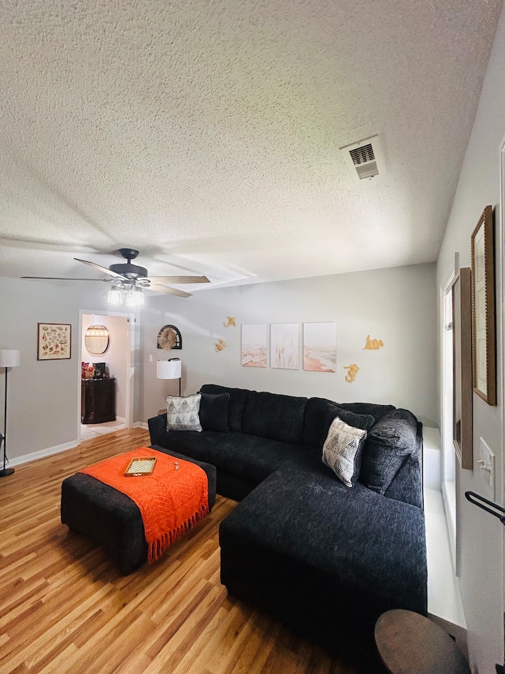 Stylish & Cozy Apt Near Beaches #2 - Swansboro, NC