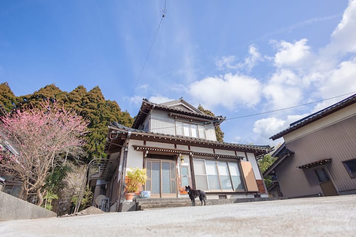 【一棟貸切】富山・金沢の拠点に　合宿・団体歓迎　愛犬と泊れる宿　Bbqも　最大１３名 - Tonami