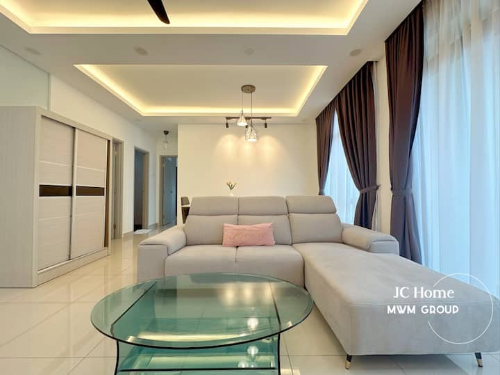 Austin Simple & Clean House | 5 Min To Ikea Aeon - Johor Bahru