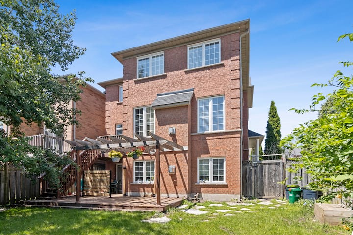 Cozy Family Home In Richmond Hill - 旺市