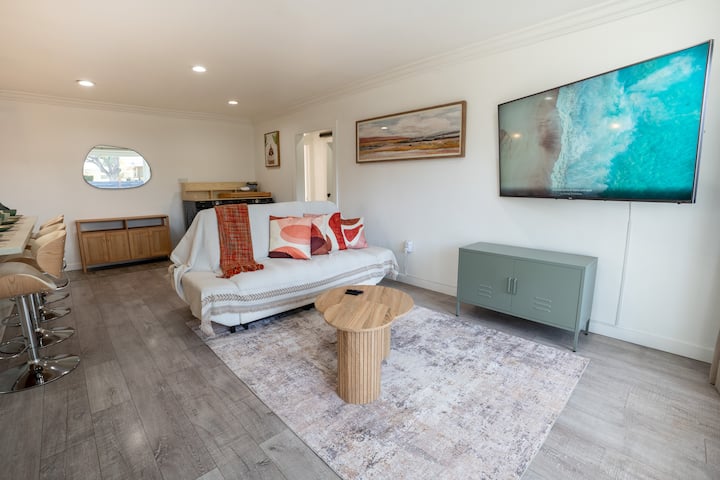Bright 2br Retreat | Modern Comfort In Torrance - Torrance, CA