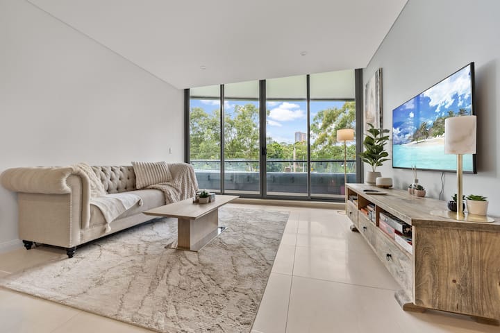 Luxury Living 2b Gem | Pool, Gym And Free Parking - Auburn