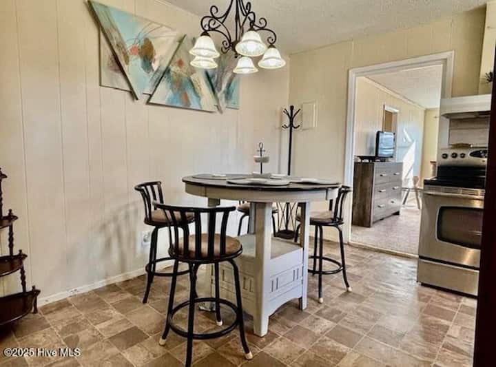 Cozy Jacksonville Home Near Camp Lejeune & Beaches - Jacksonville