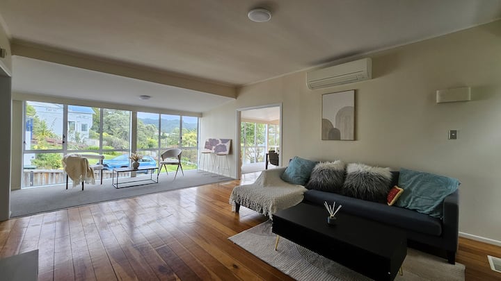 Karori 4br Home - Wellington