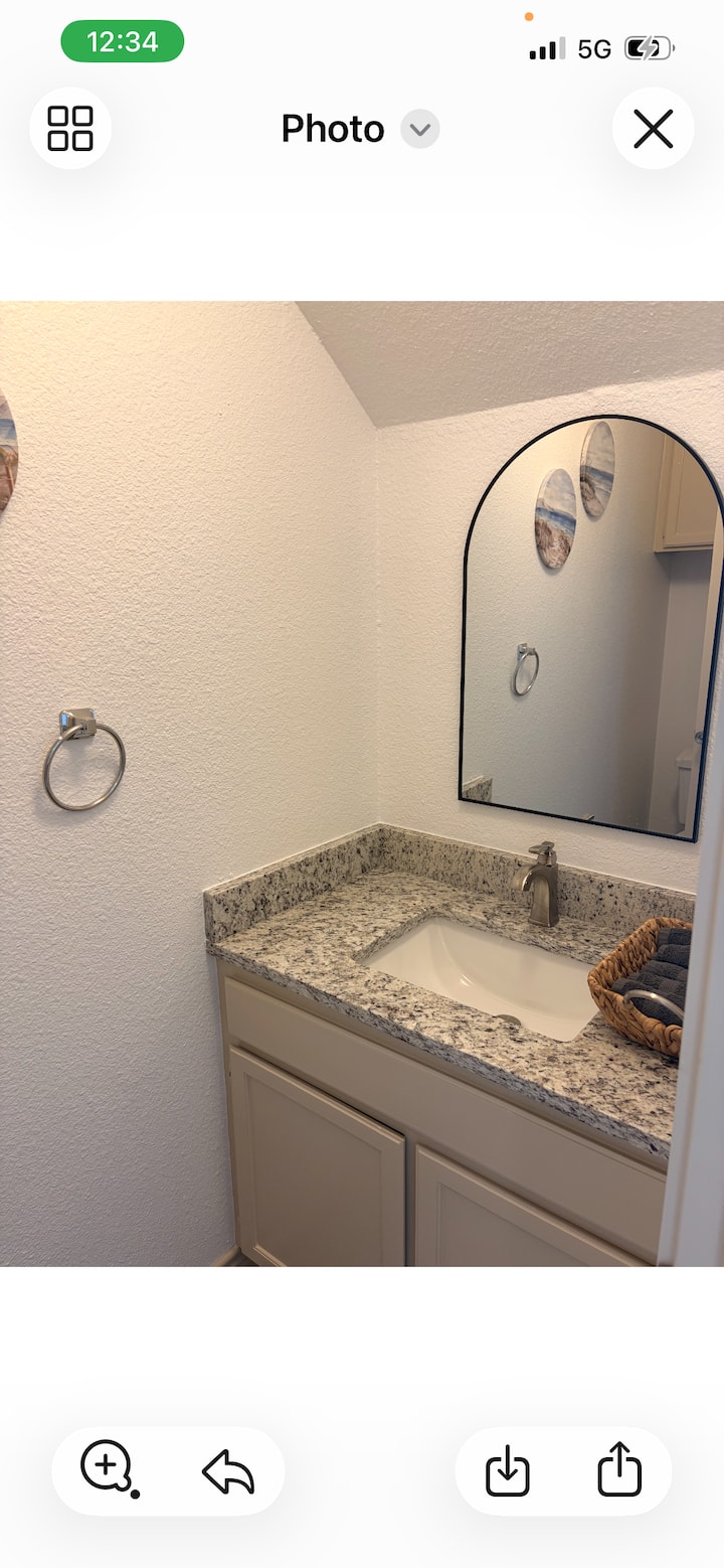 Cozy 2br Townhome W/ Private Entrance & Patio - Como - Fort Worth