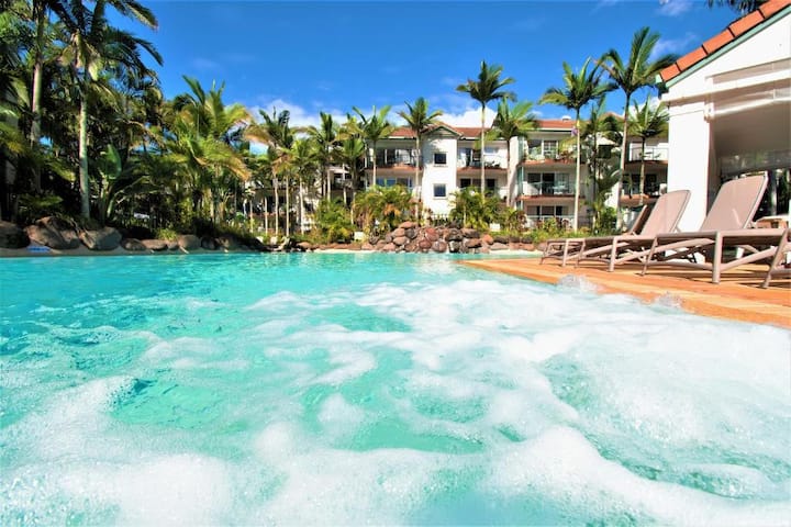 Best Tropical Luxury Lagoon Resort In Gold Coast ! - Gold Coast