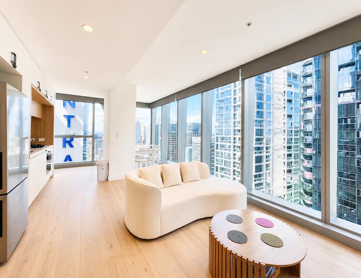 2 Bed, 2 Bath-apartment. West Side Place - Central - Melbourne