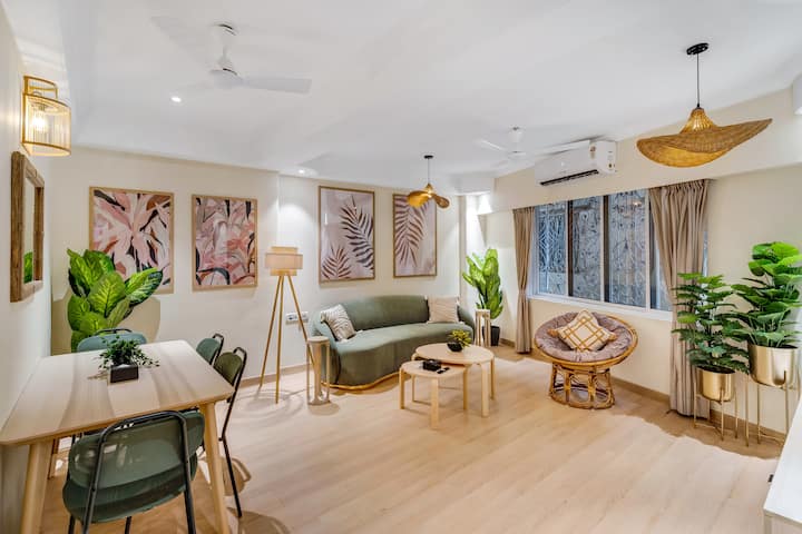 Stella 3bhk In Trendy Khar – Stylish & Comfortable - Mumbai